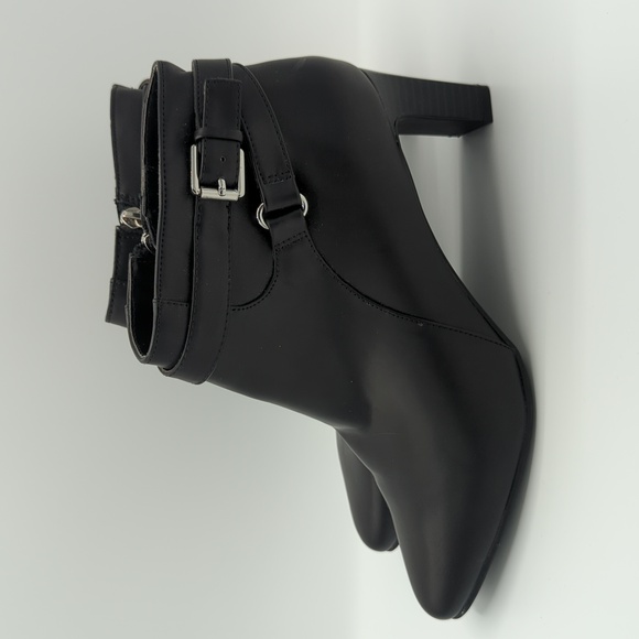 Chaps | Shoes | Chaps Cassady Ankle Boots With Zipper Size 95b Black ...